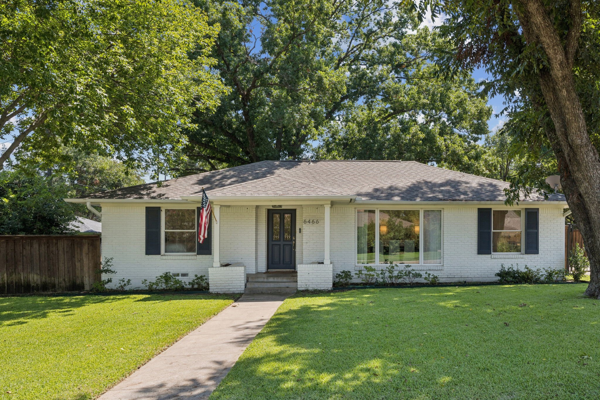 6466 Glennox Ln, Dallas, TX 75214 - MLS 21067297 - Coldwell Banker