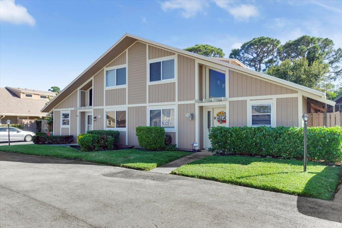 222 Maplecrest Cir, Jupiter, FL 33458 - MLS RX-10839353 - Coldwell Banker