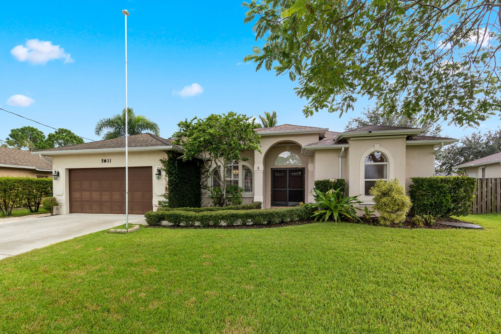 5931 NW Carefree St, Port Saint Lucie, FL 34986 - MLS RX-10845463 ...