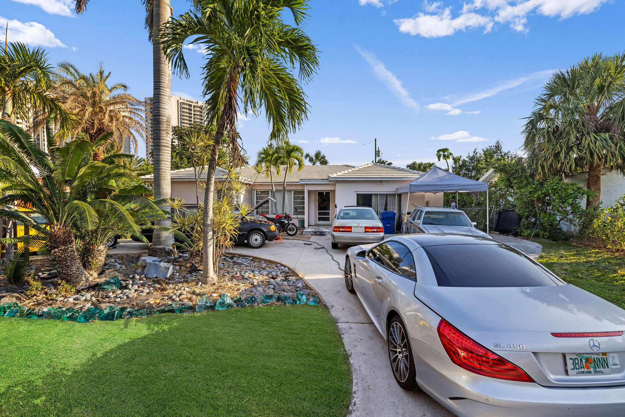 1273 N Harbor Dr, Riviera Beach, FL 33404 - MLS RX-10872283 - Coldwell ...