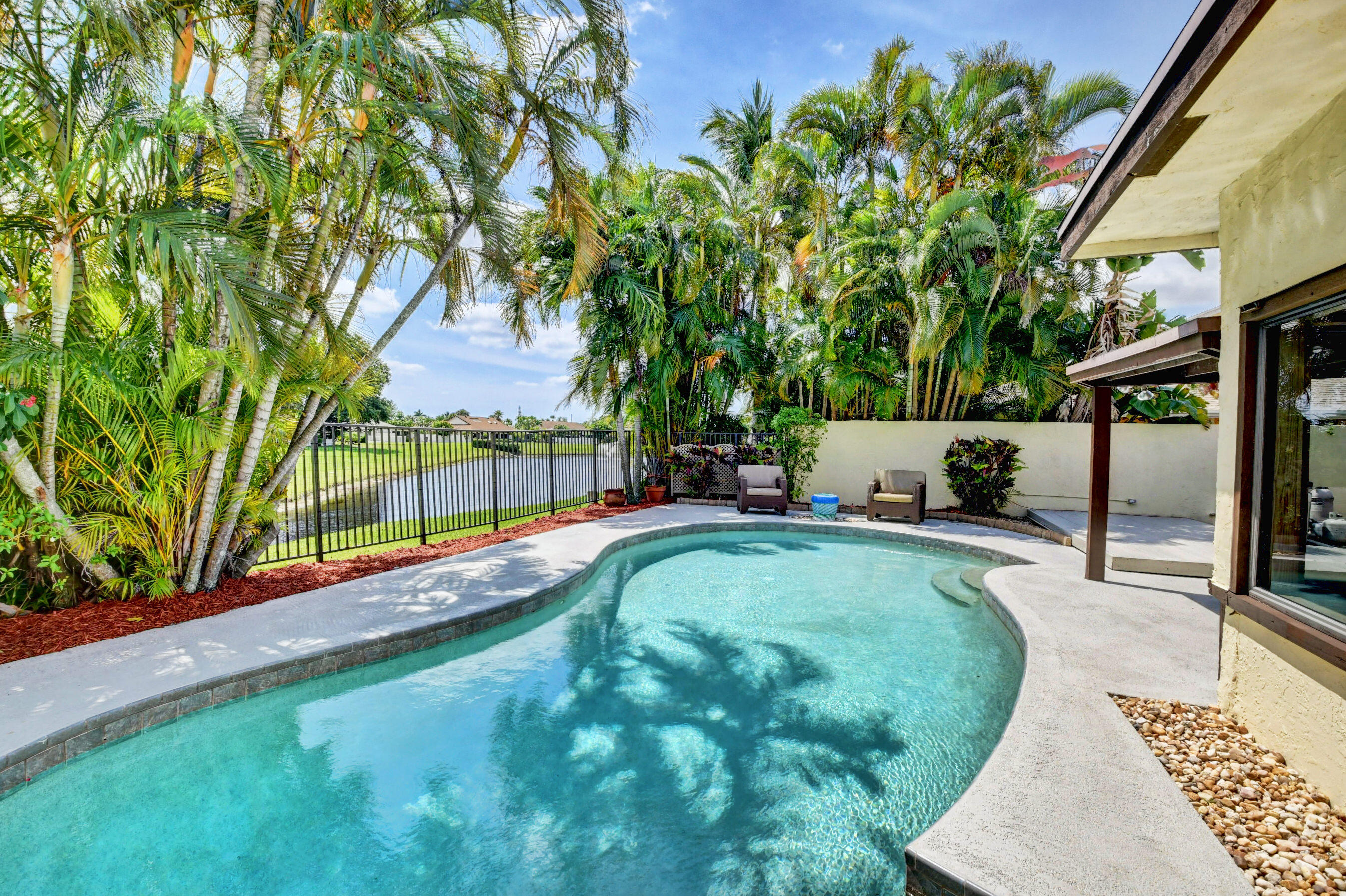 377 SW 29th Ave, Delray Beach, FL 33445 - MLS RX-10887954 - Coldwell Banker