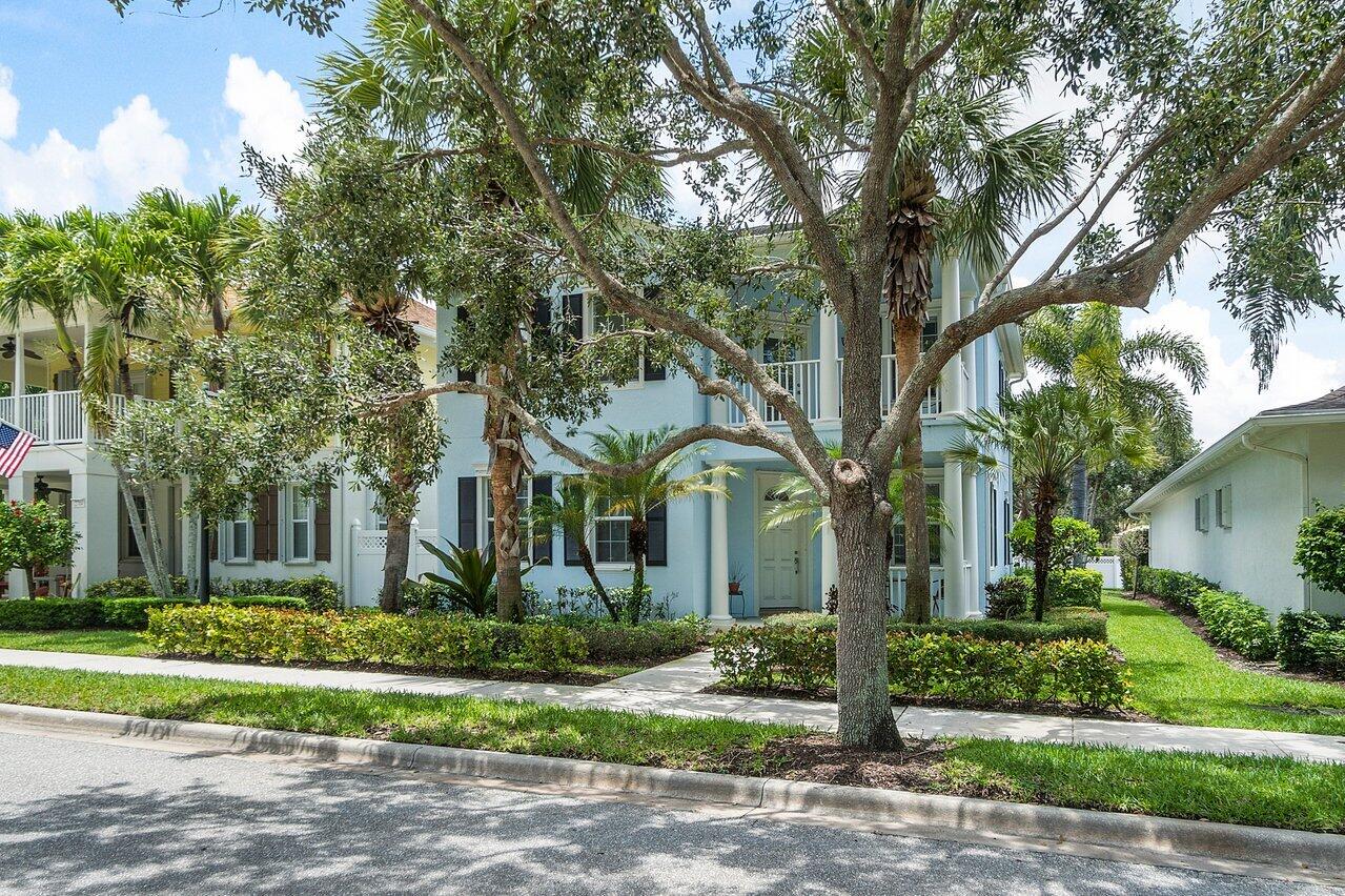 2696 E Community Dr, Jupiter, FL 33458 - MLS RX-10893313 - Coldwell Banker