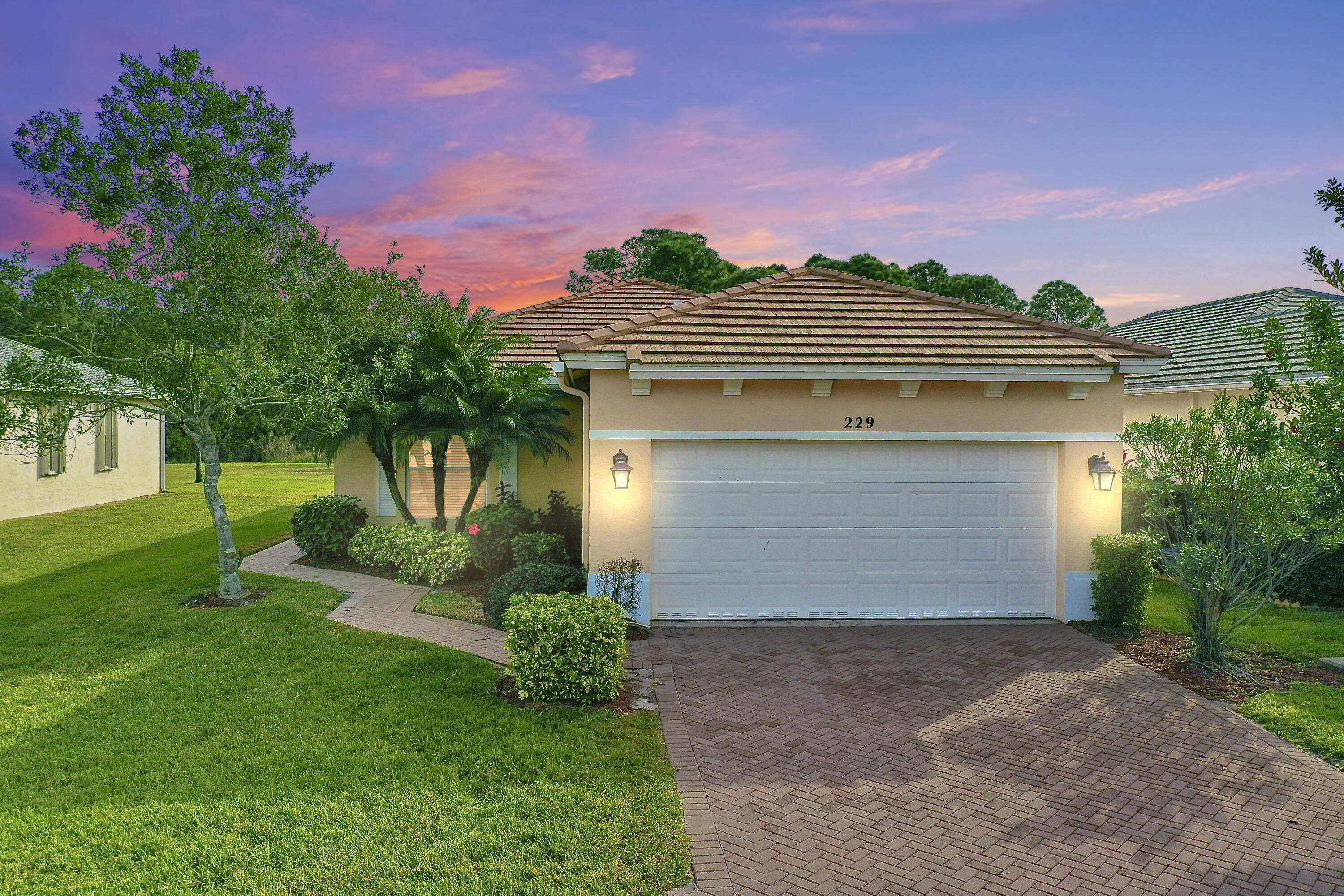 229 SW Manatee Springs Way, Port Saint Lucie, FL 34986 - MLS RX ...