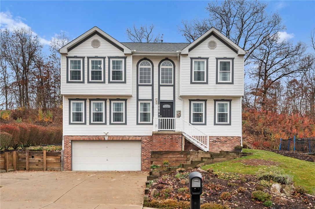 606 Fieldstone Dr, Moon/Crescent Twp, PA 15108 - MLS 1681062 - Coldwell ...