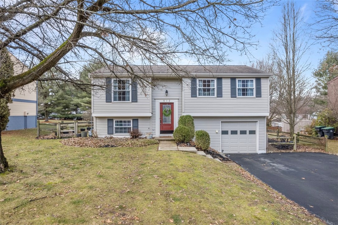 812 Woodhollow Dr, Cranberry Township, PA 16066 - MLS 1690542 ...