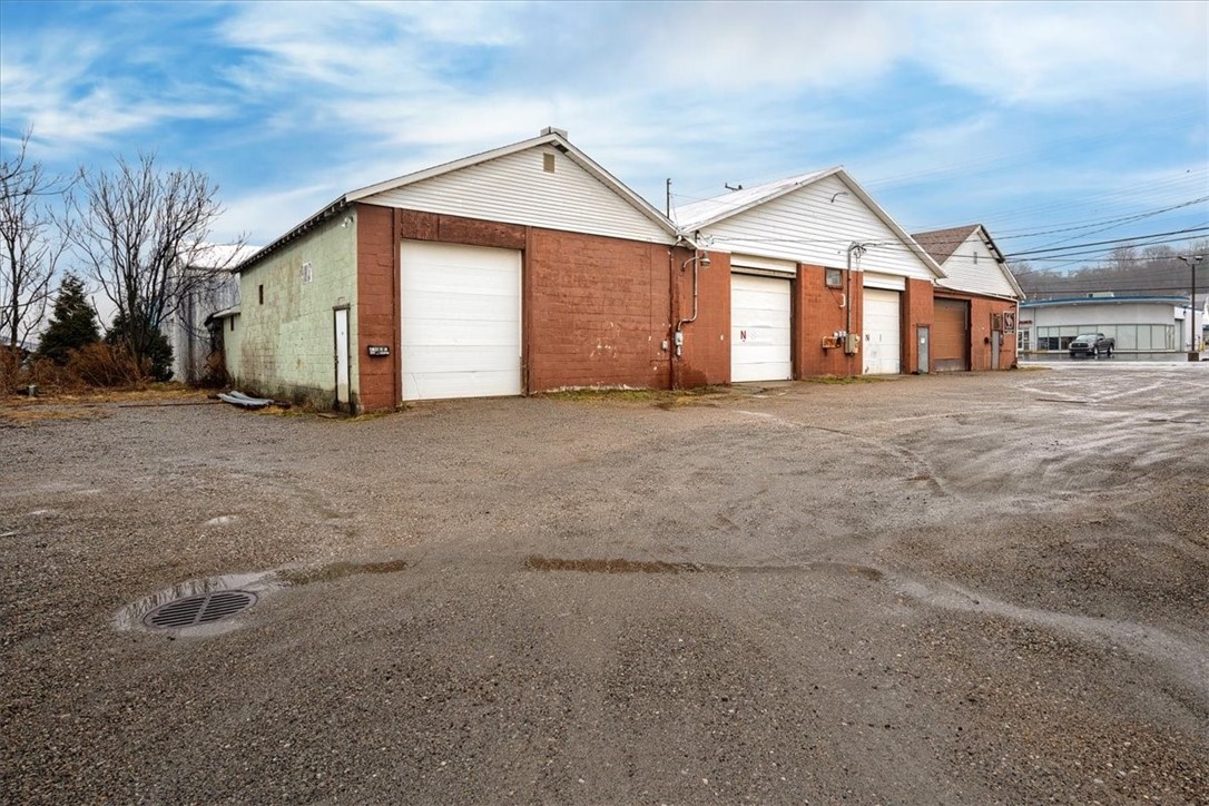 2600 2503 and 2507 Duss Ave, Harmony Township, PA 15003 - MLS 1691896 - Coldwell Banker