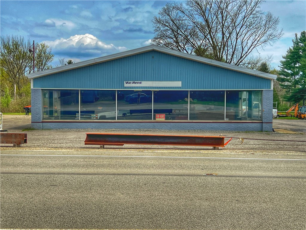 569 S Erie St, Mercer Boro, PA 16137 - MLS 1698787 - Coldwell Banker