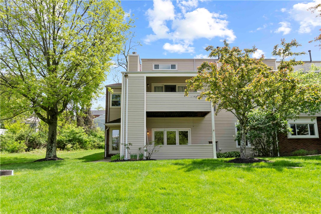 2409 Kenzie Dr, Robinson Twp, PA 15205 - MLS 1700837 - Coldwell Banker