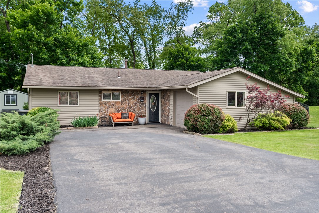 47 Dover Dr, Cranberry Township, PA 16066 - MLS 1704429 - Coldwell Banker