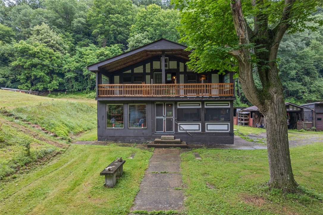 32 Rhodes Ave, Aleppo, PA 15143 - MLS 1707709 - Coldwell Banker