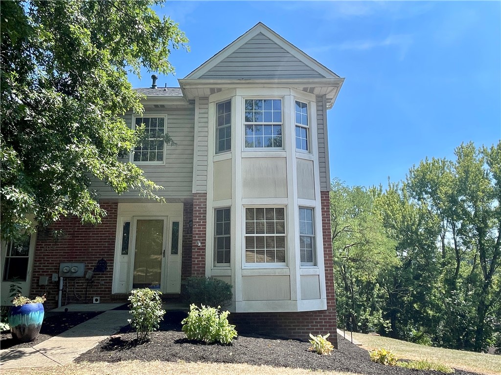 102 Meadowview Dr, North Strabane, PA 15317 - MLS 1717216 - Coldwell Banker