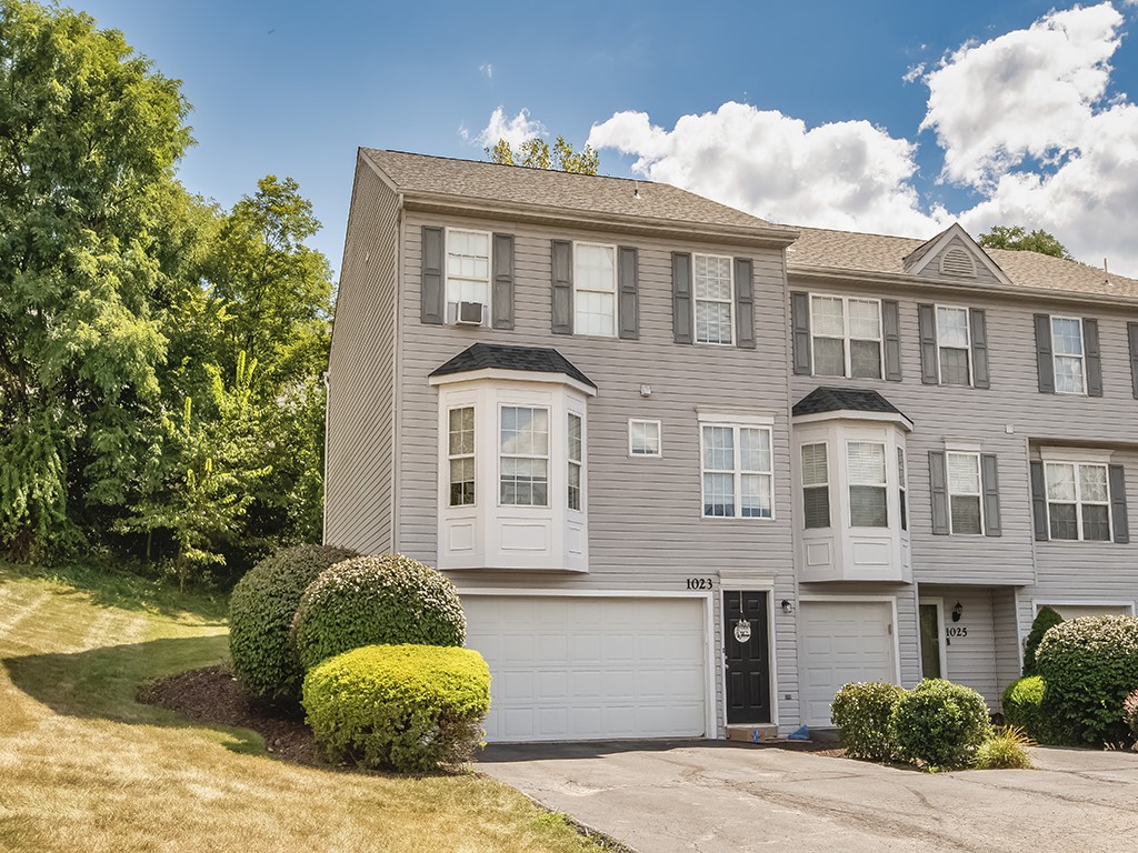 1023 Royal Dr, North Strabane, PA 15317 - MLS 1719408 - Coldwell Banker