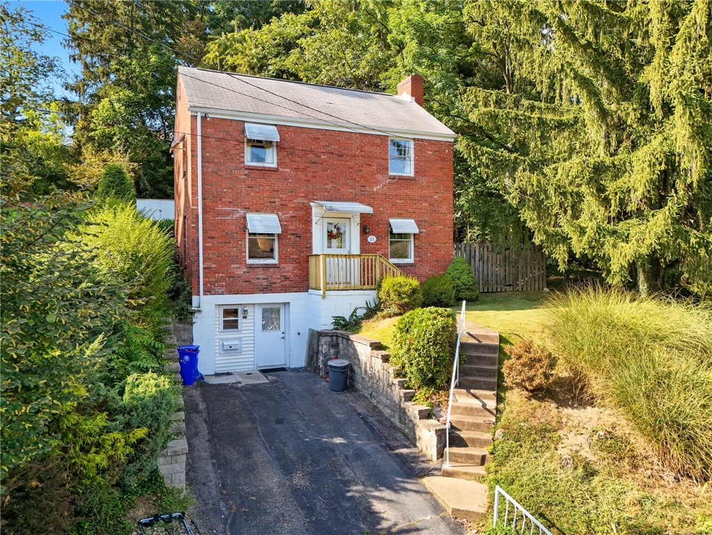 21 Oakville Dr, Green Tree, PA 15220 - MLS 1720326 - Coldwell Banker