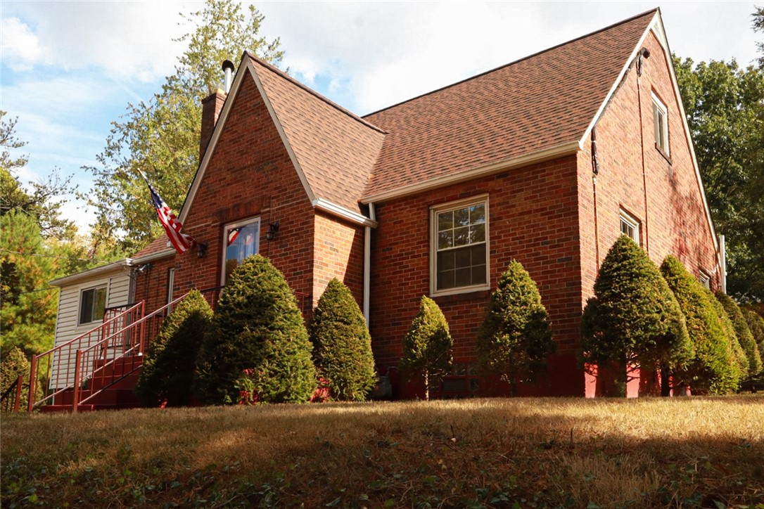 345 Siebert Rd, Ross Twp, PA 15237 - MLS 1723164 - Coldwell Banker