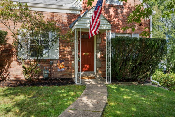 29 Leon Rd, Green Tree, PA 15220 - MLS 1725747 - Coldwell Banker