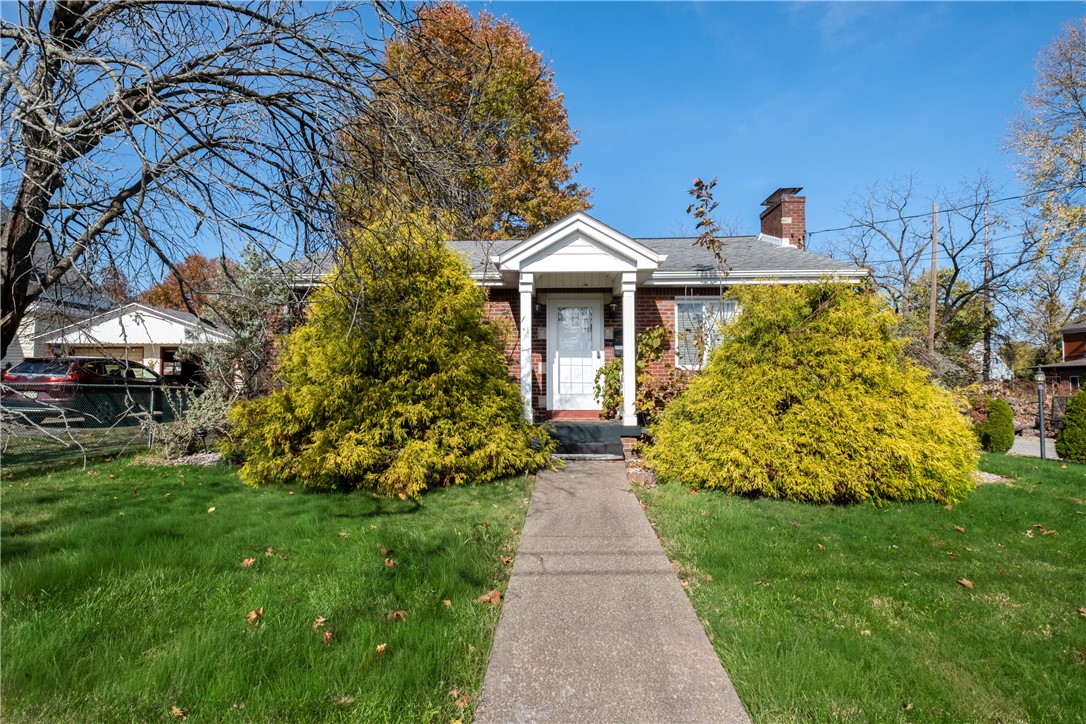 16 Moninger Ave, Houston, PA 15342 - MLS 1727685 - Coldwell Banker