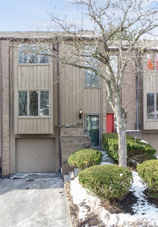 212 Pine Ct, Ross Twp, PA 15237 - MLS 1731407 - Coldwell Banker