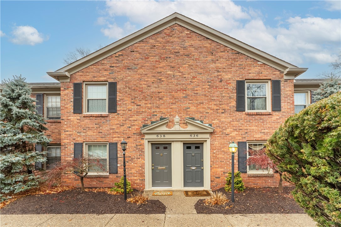 638 Robinwood Dr, Scott Township, PA 15216 - MLS 1731588 - Coldwell Banker