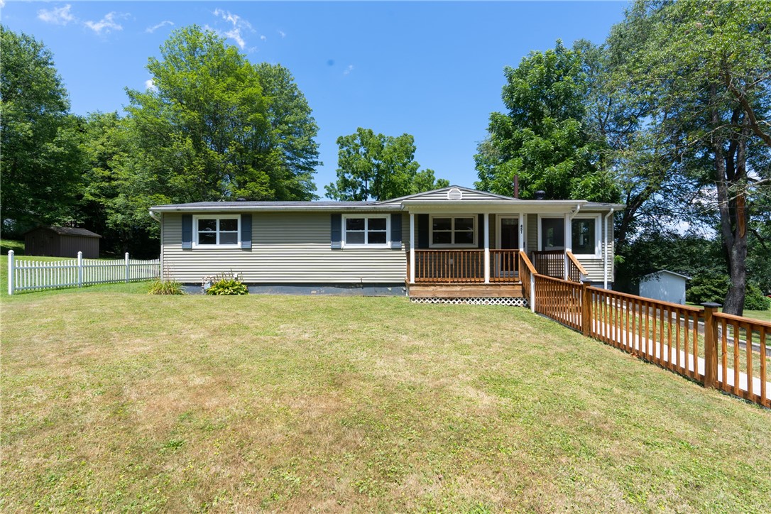 451 E Butler St, Mercer Boro, PA 16137 - MLS 1664022 - Coldwell Banker
