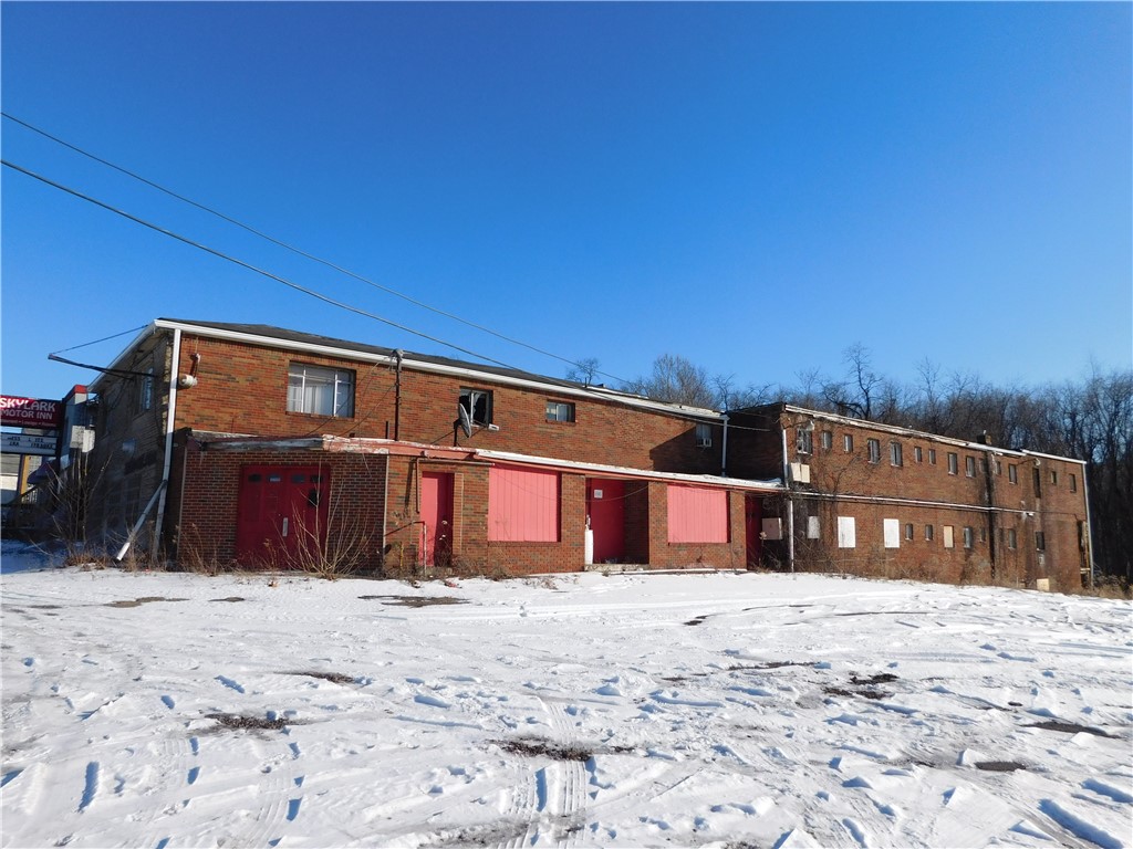 225 Moon Clinton Rd, Moon/Crescent Twp, PA 15108 - MLS 1686702 ...