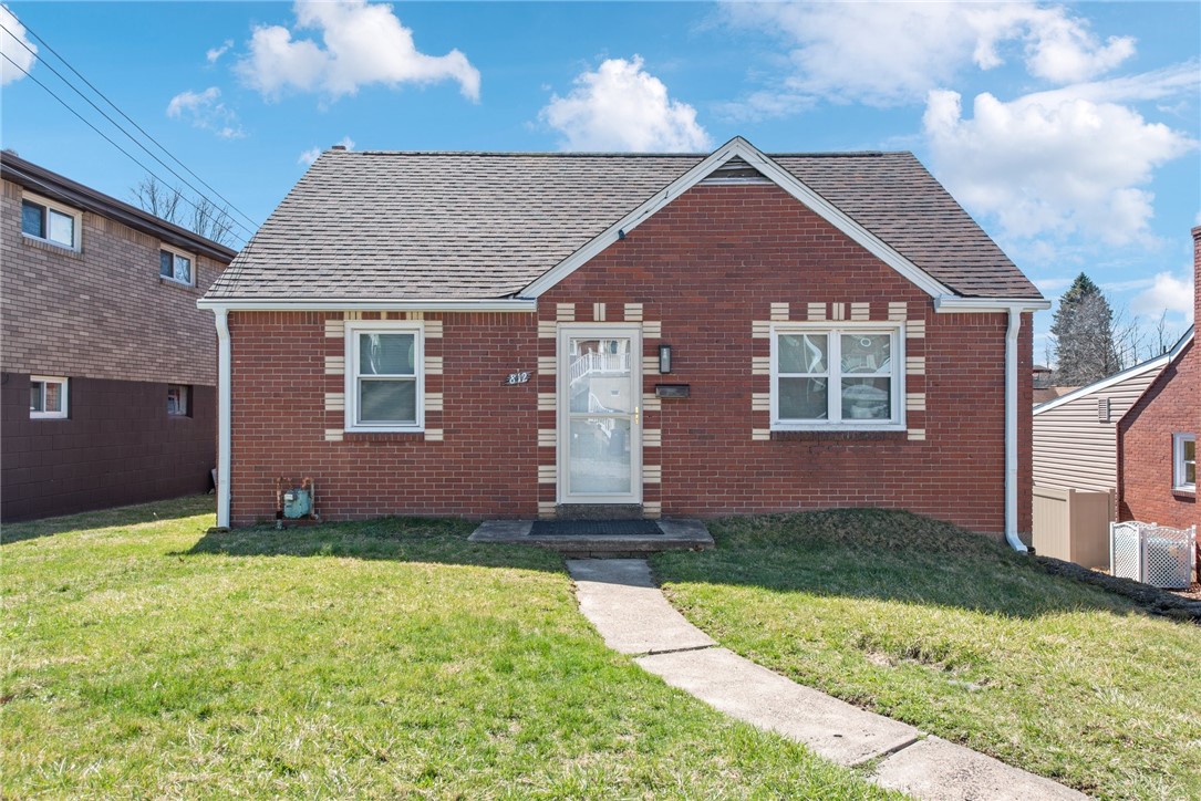 812 Laura St, West Mifflin, PA 15122 - MLS 1693595 - Coldwell Banker