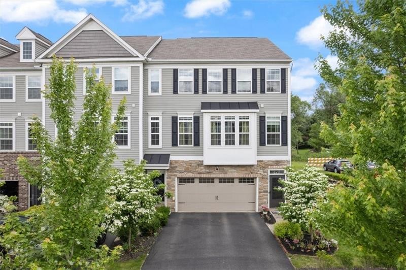 245 Eagle Dr, Cranberry Township, PA 16066 - MLS 1694773 - Coldwell Banker