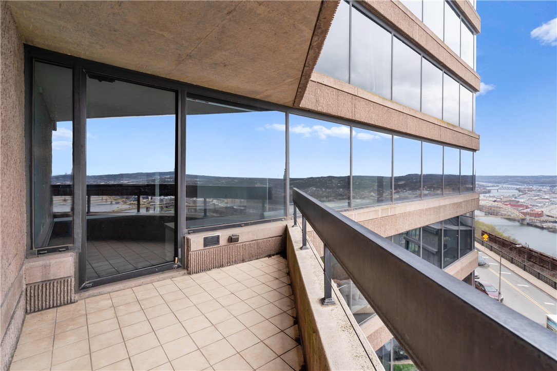1 Trimont Ln #640C, Pittsburgh, PA 15211 - MLS 1695107 - Coldwell Banker