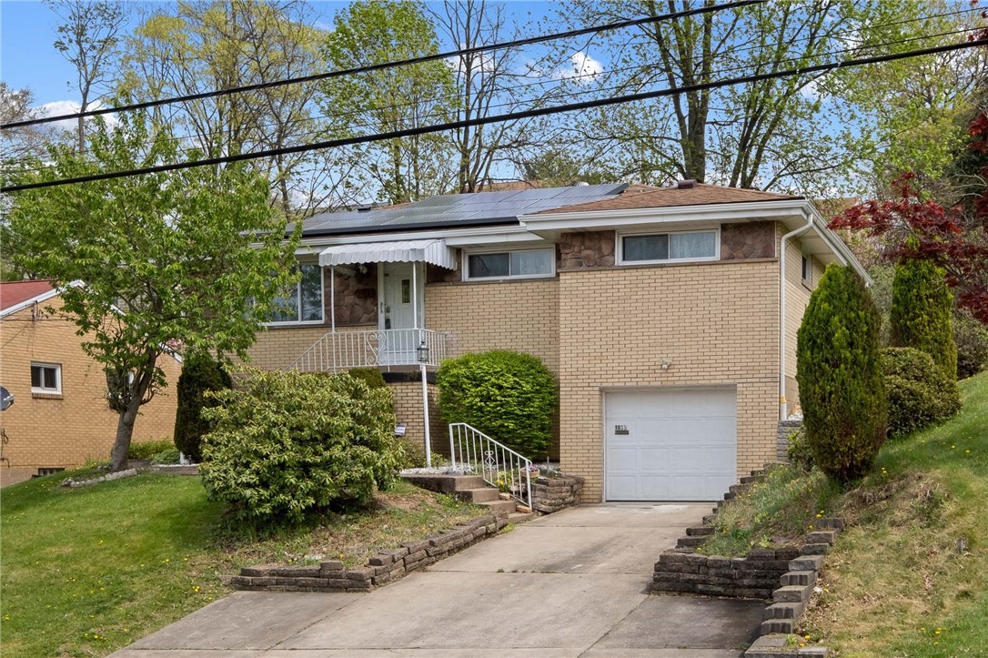 1055 Greenlawn Dr, Green Tree, PA 15220 - MLS 1698550 - Coldwell Banker
