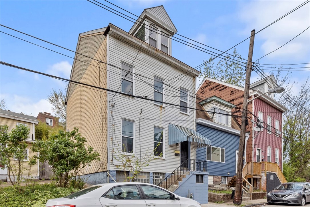 1310 Diana St, Spring Hill, PA 15212 - MLS 1698565 - Coldwell Banker