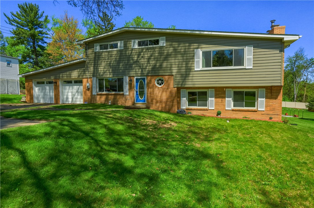 223 Springer Dr, Moon/Crescent Twp, PA 15108 - MLS 1699230 - Coldwell ...