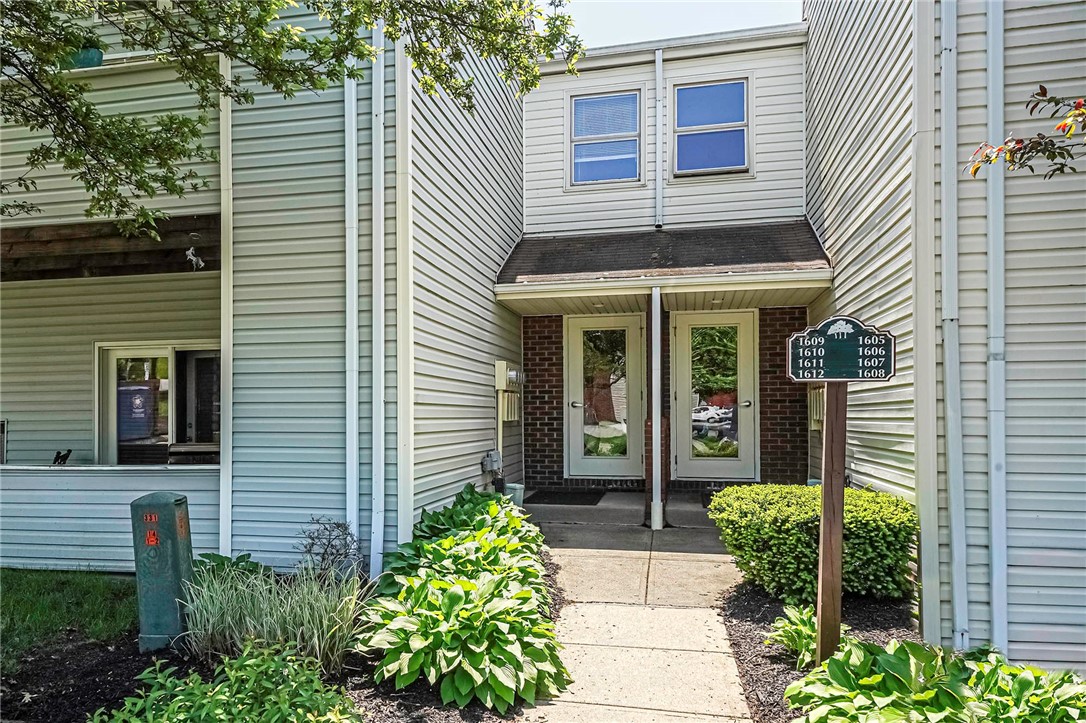 1611 Kenzie Dr, Robinson Twp - NWA, PA 15205 - MLS 1700304 - Coldwell ...