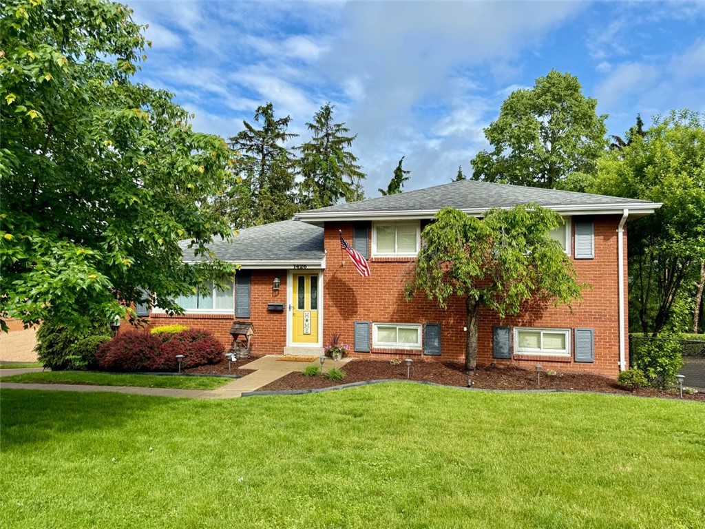 1426 Raven Dr, PA 15243 - MLS 1702969 - Coldwell Banker