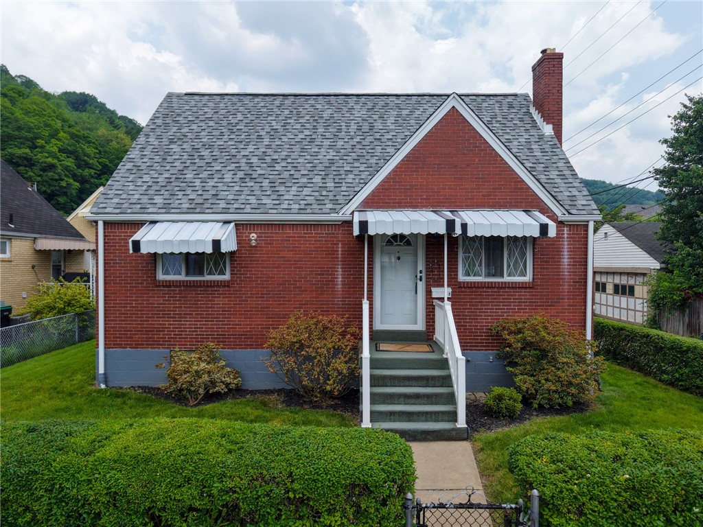 2 Wendlin St, Etna, PA 15223 - MLS 1705255 - Coldwell Banker