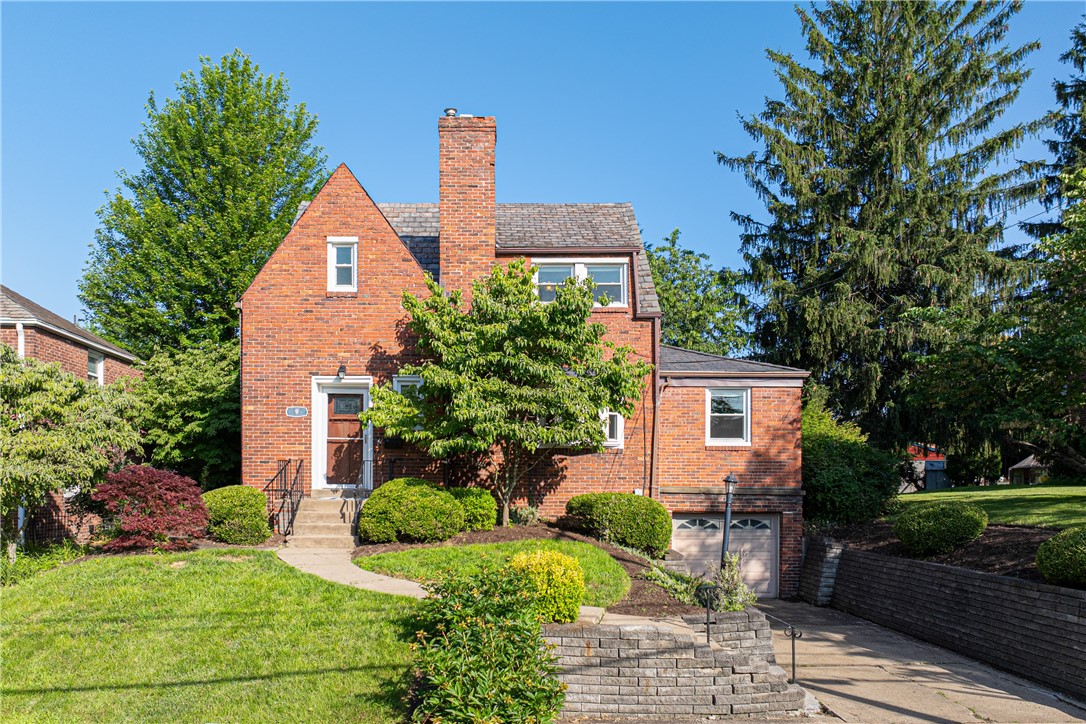 9 Pocono Dr, Green Tree, PA 15220 - MLS 1707947 - Coldwell Banker