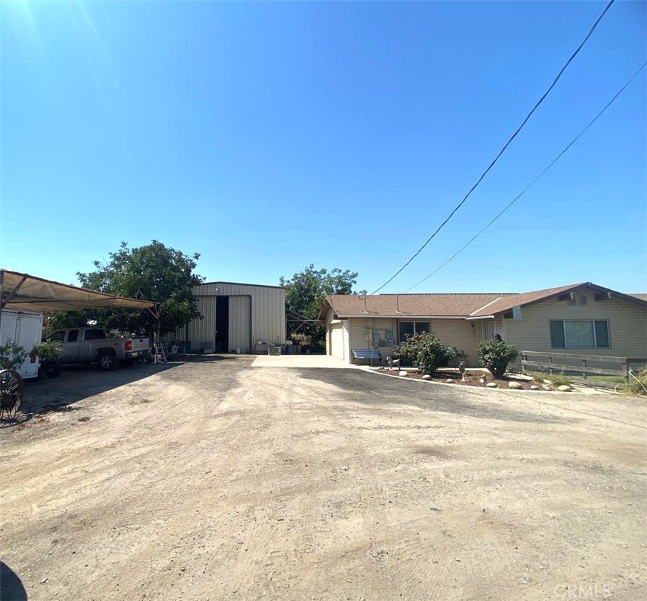 875 W Laguna Ave, Riverdale, CA 93656 - MLS FR25157374 - Coldwell Banker