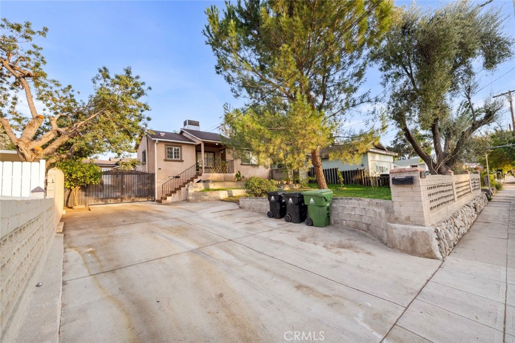 10554 Plainview, Tujunga, CA 91042 - MLS GD25255326 - Coldwell Banker