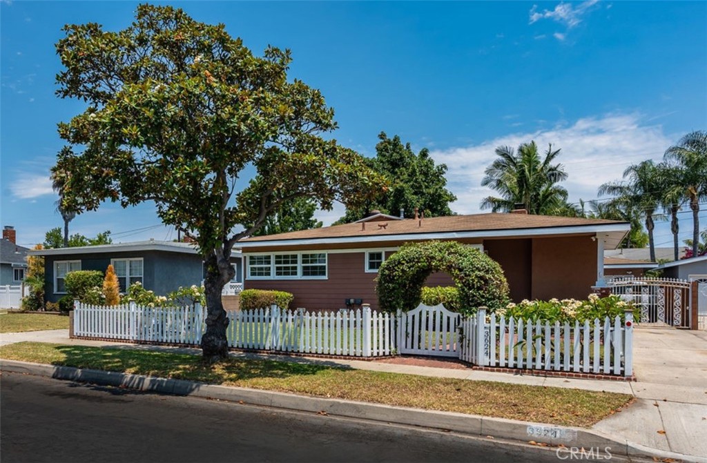 3624 Woodruff Ave, Long Beach, CA 90808 - MLS NP25157766 - Coldwell Banker