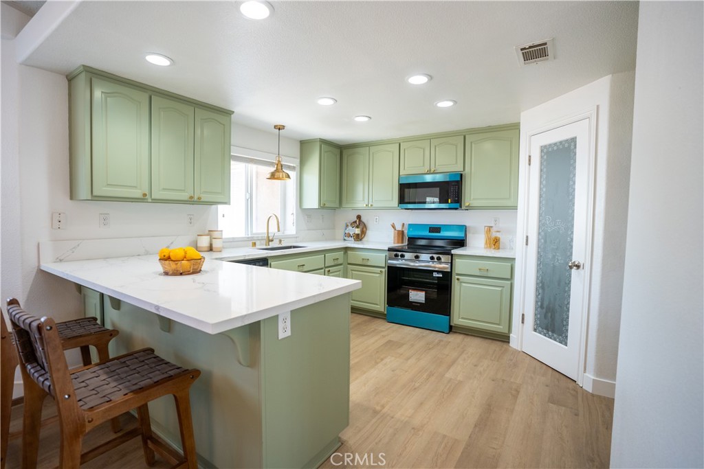7122 Aster Rd, Oak Hills, CA 92344 - MLS CV25236110 - Coldwell Banker