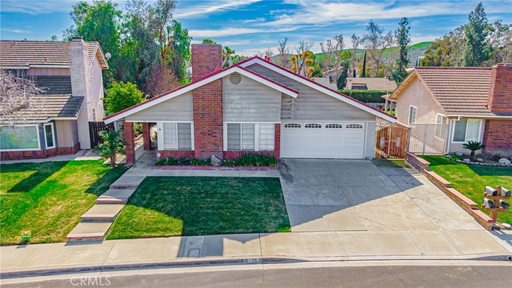 16 Stagecoach Dr, Phillips Ranch, CA 91766 - MLS DW23030738 - Coldwell ...