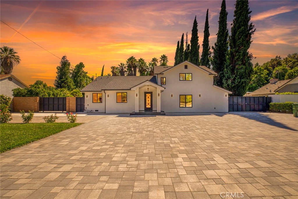 17800 Raymer St, Sherwood Forest, CA 91325 - MLS GD23167071 - Coldwell ...