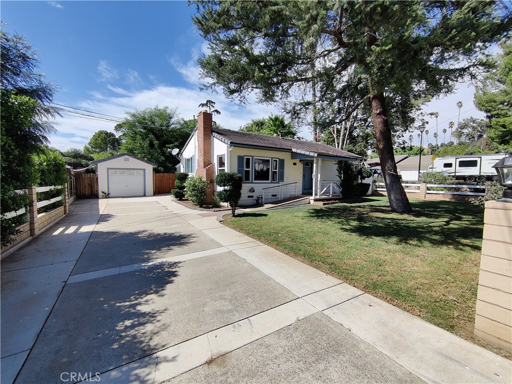 2894 Rumsey Dr, Riverside, CA 92506 - MLS IV23180916 - Coldwell Banker