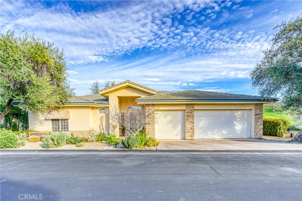 22220 Masters Dr, Friant, CA 93626 - MLS MC23031300 - Coldwell Banker