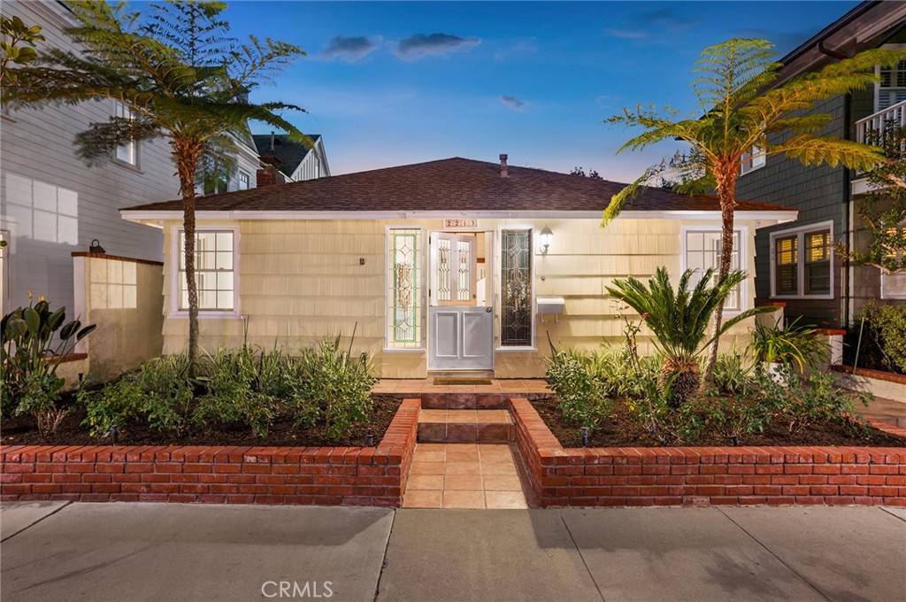 2213 Channel Rd, Newport Beach, CA 92661 - MLS NP22241473 - Coldwell Banker