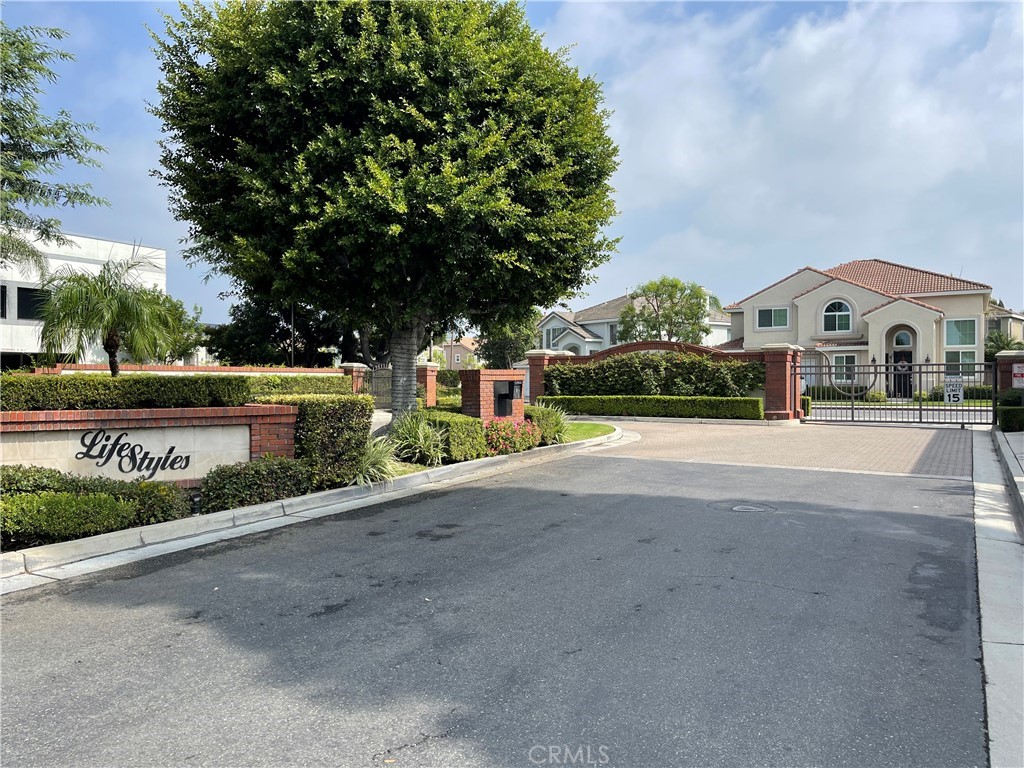 3095 Promenade, Costa Mesa, CA 92626 - MLS OC22228212 - Coldwell Banker