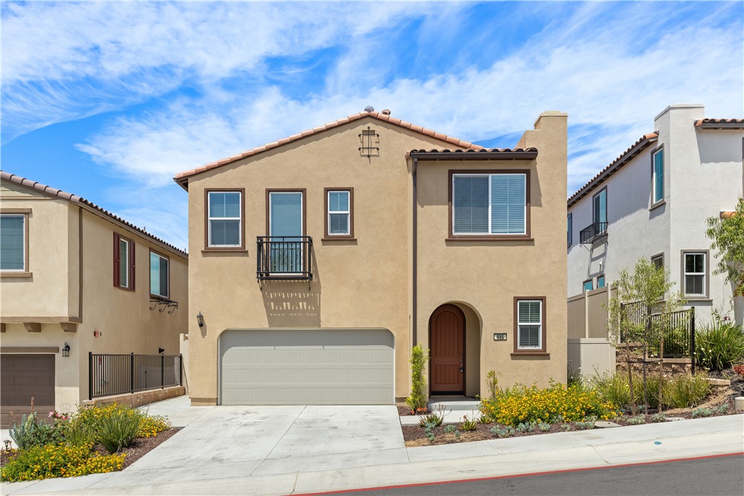 895 Brookdale Dr, Vista, CA 92081 - MLS OC25204949 - Coldwell Banker