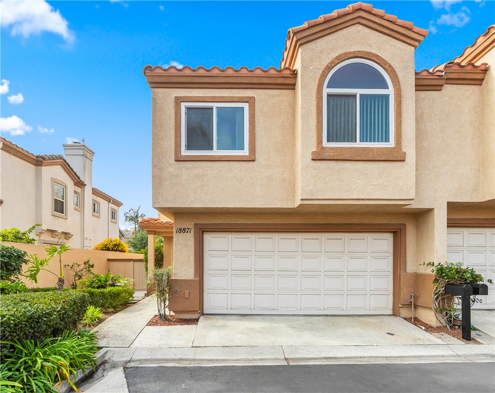 18871 Kithira Cir, Huntington Beach, CA 92648 - MLS OC25248671 ...