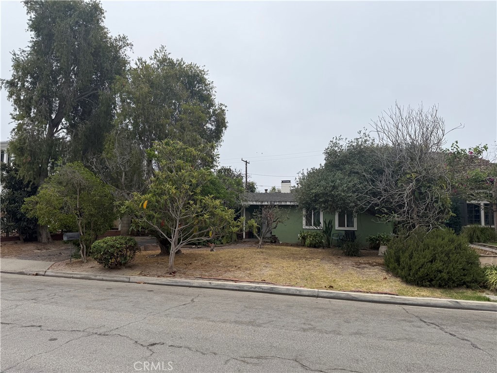 2427 Margaret Dr, Newport Beach, CA 92663 - MLS PW25174094 - Coldwell ...