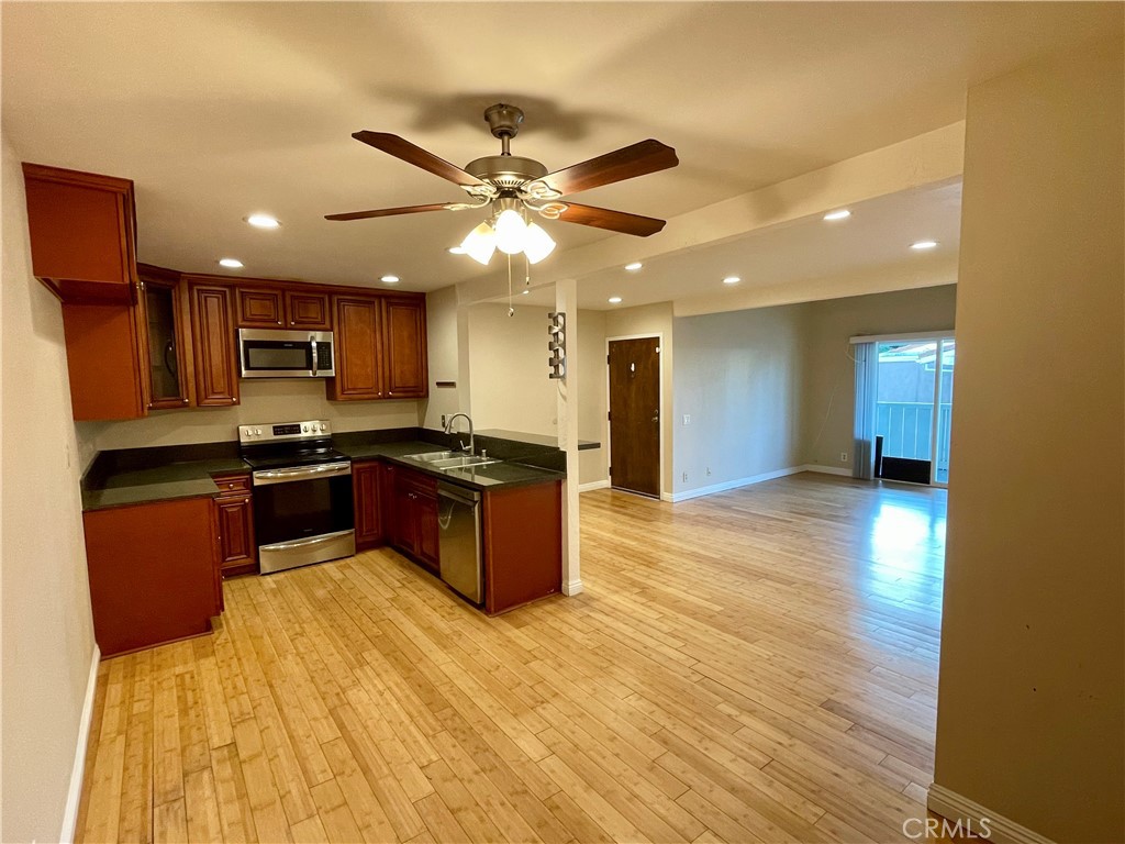 1300 Saratoga Ave #1015, Ventura, CA 93003 - MLS RS24242307 - Coldwell ...