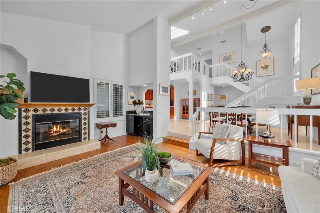 1633 Michael Ln, Pacific Palisades, CA 90272 - MLS SB25088898 ...