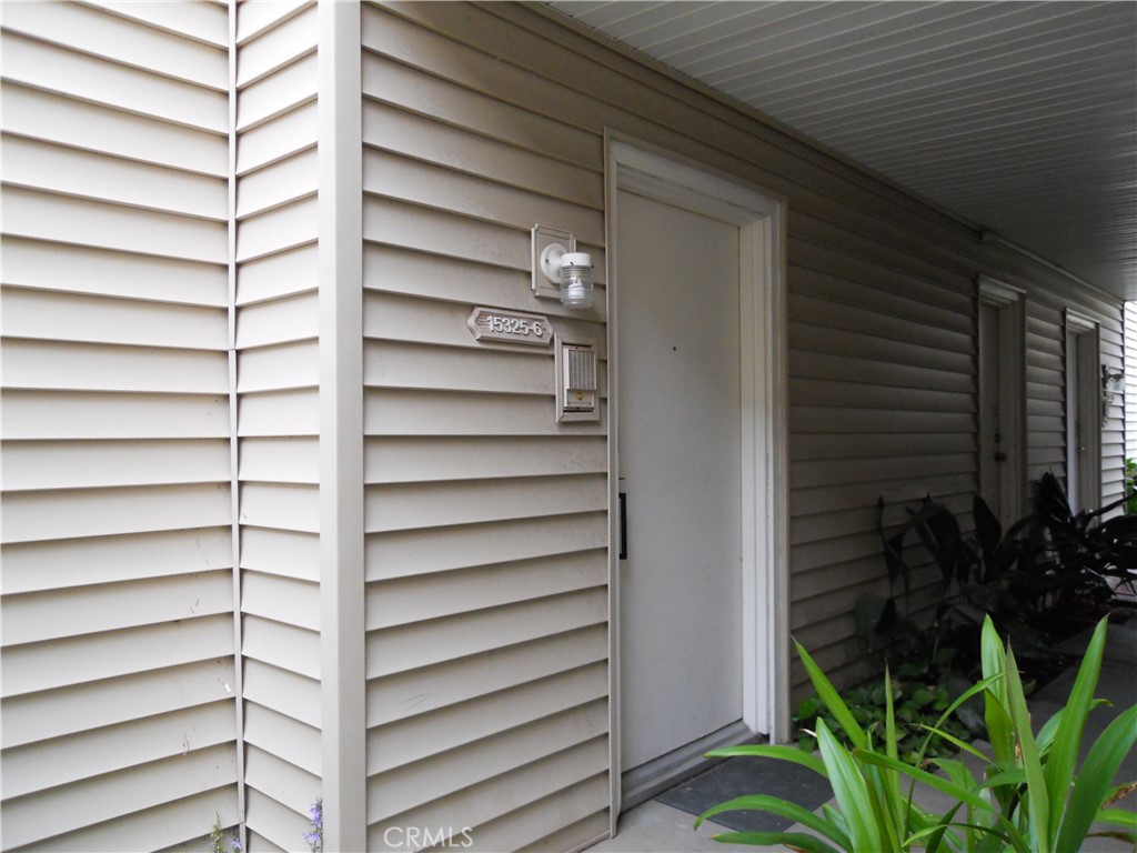 15325 Lassen St #6, Los Angeles, CA 91345 - MLS SR23090967 - Coldwell ...